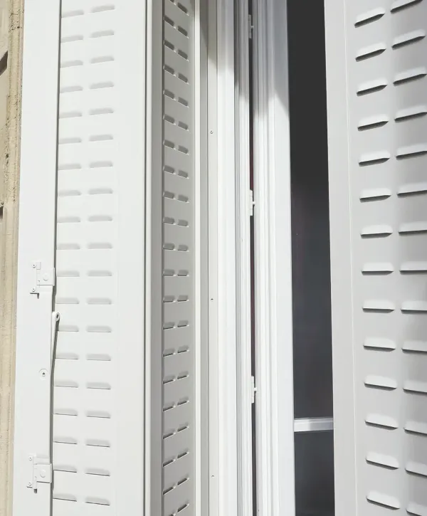 Volet pliant sur mesure - Bois, aluminium ou PVC | TRYBA