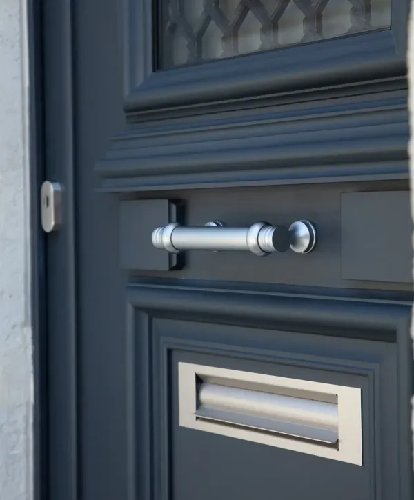 Porte d'entrée sur mesure pour maison - Porte extérieure | TRYBA